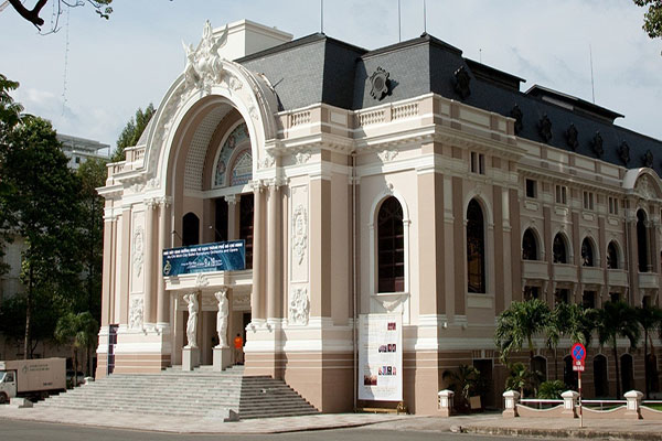 Saigon Opera House, The Delicate European Architecture - Asia Open Tours