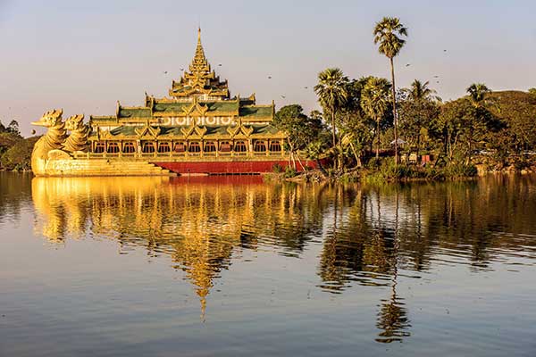 Kandawgyi Lake, The Beautiful Artificial Lake of Yangon - Asia Open Tours